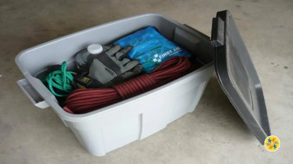 Le Kit de Survie et 6 Trucs Indispensables Dedans