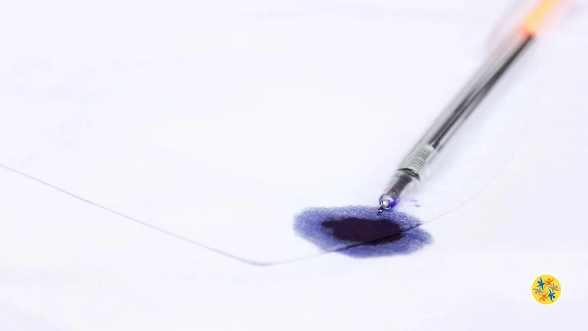 Eliminez les Taches d’Encre sur les Vêtements en Recourant à Ces 5 ...