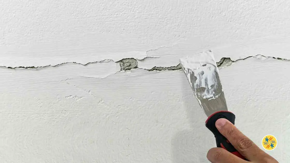 Réparez facilement les fissures dans vos murs